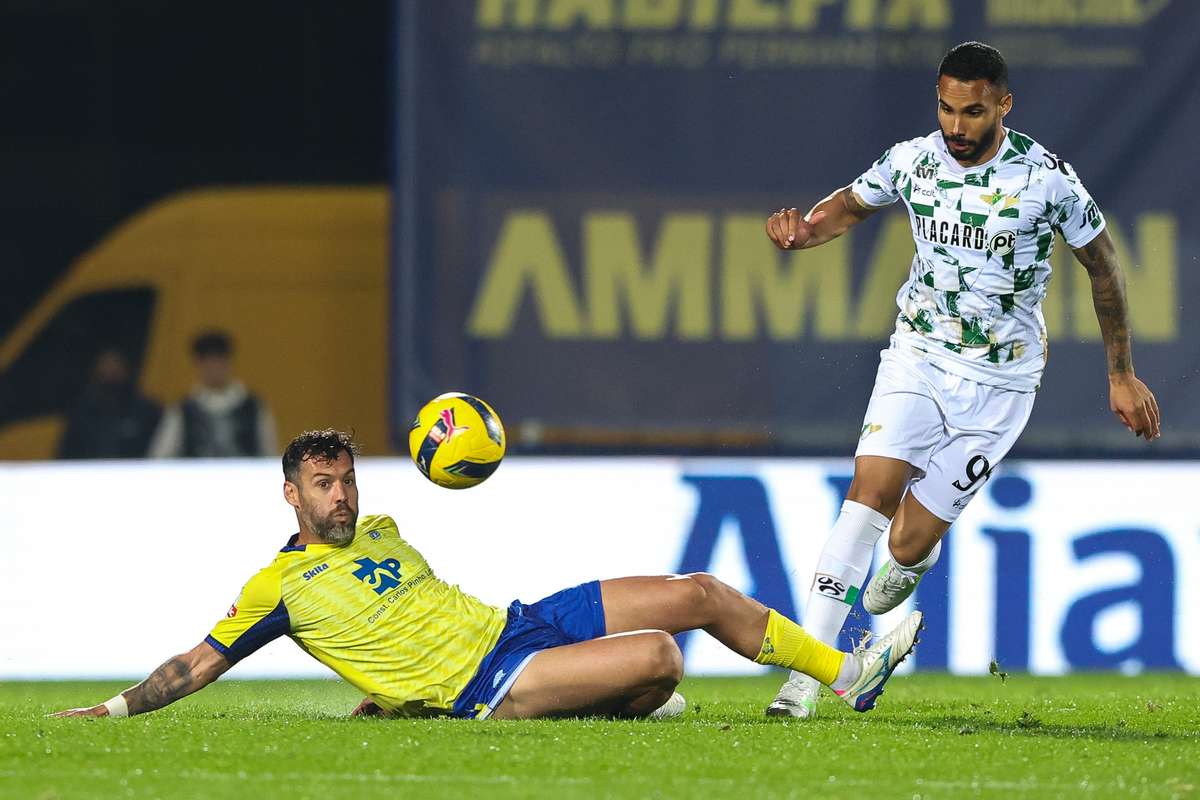 Oficial: Arouca anuncia rescisão de contrato com o capitão David Simão ...
