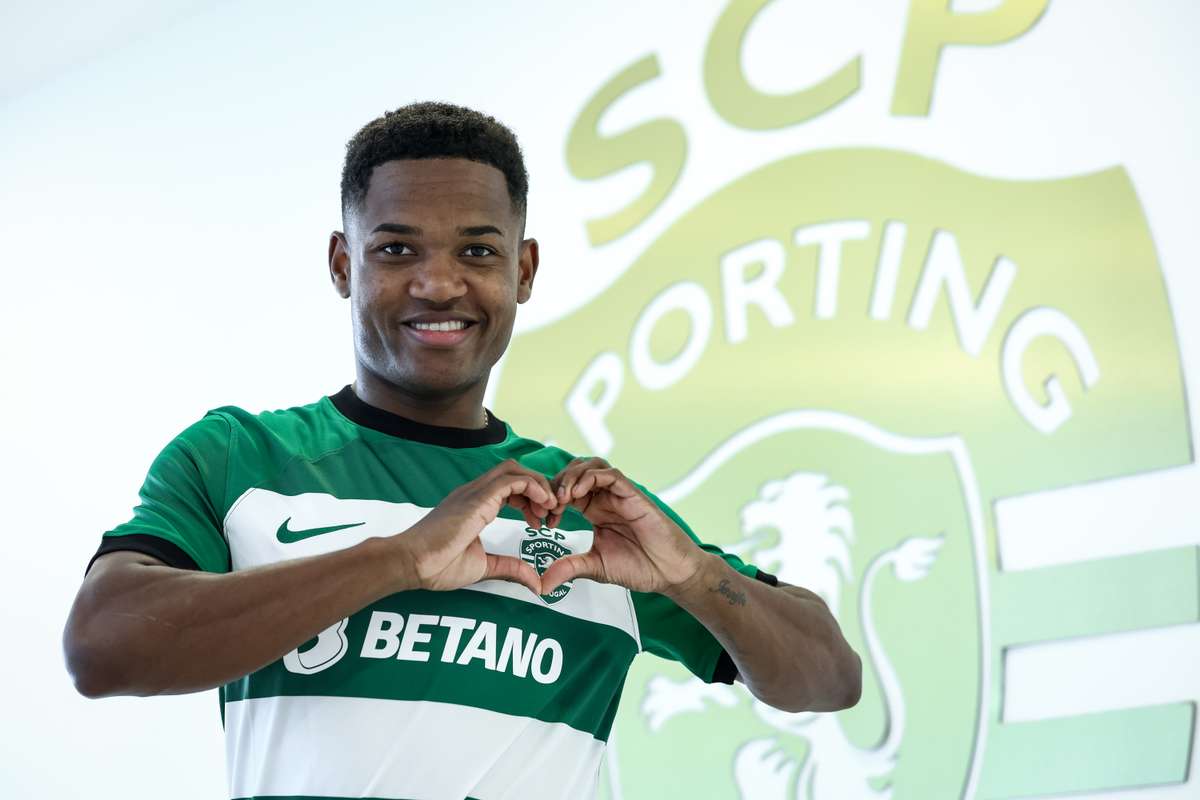 Oficial: Geny Catamo renova com o Sporting | Flashscore.pt
