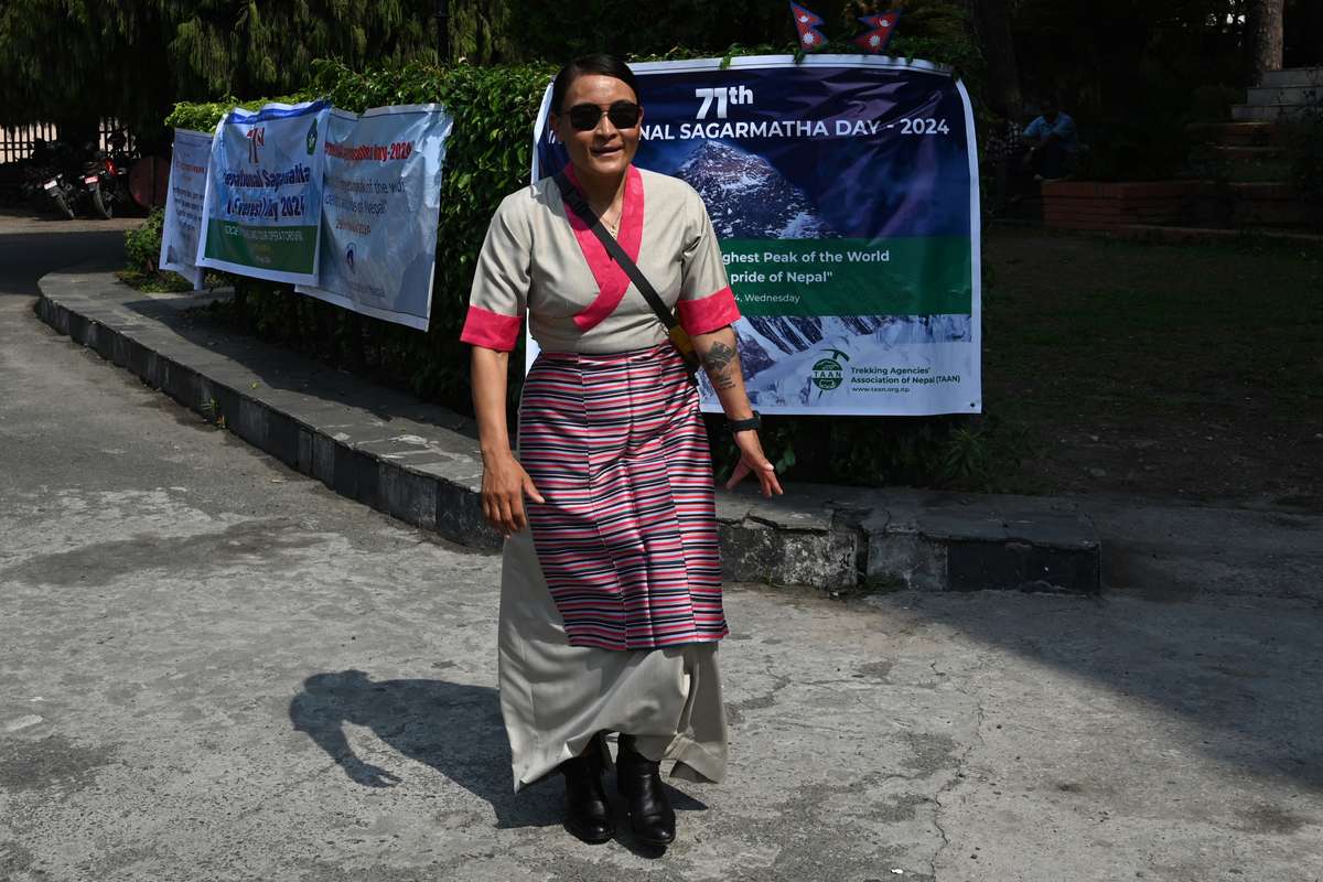 Meio século desde que uma mulher escalou o Evereste pela primeira vez ...