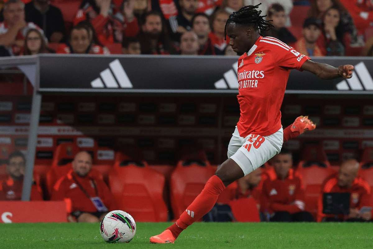 Oficial: Benfica confirma saída de Kaboré | Flashscore.pt