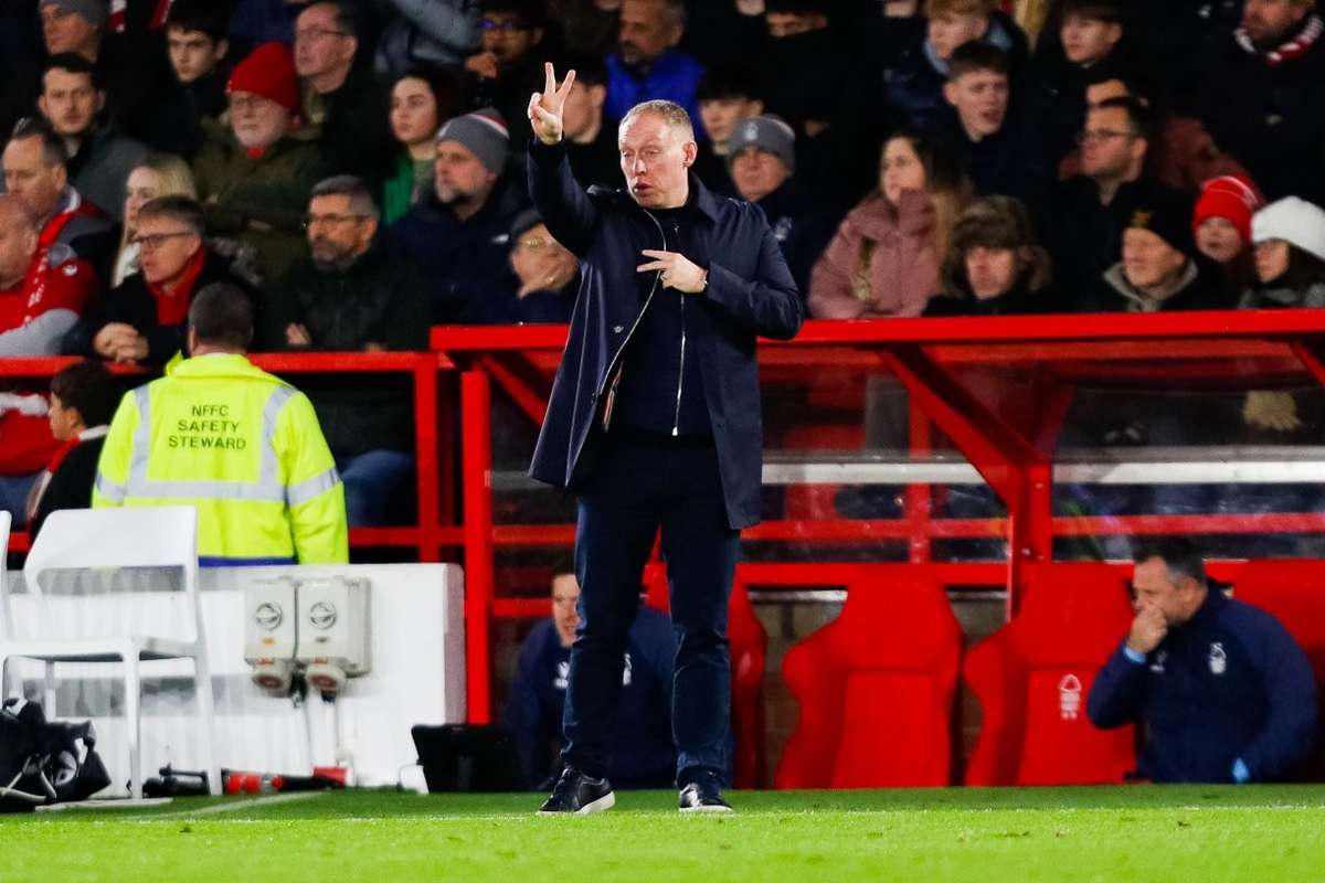 Leicester boss Cooper frustrated with booking in Man Utd Cup defeat ...