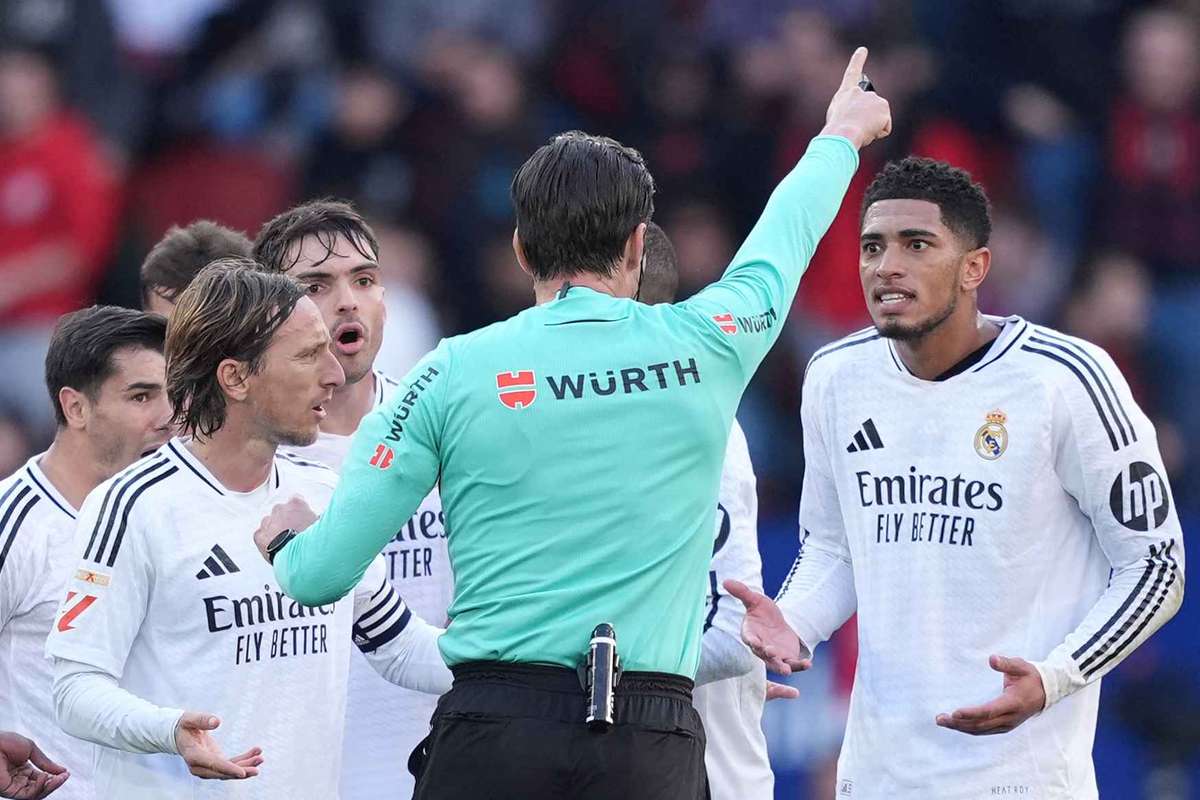 Real Madrid: Jude Bellingham denies insulting referee after being shown ...