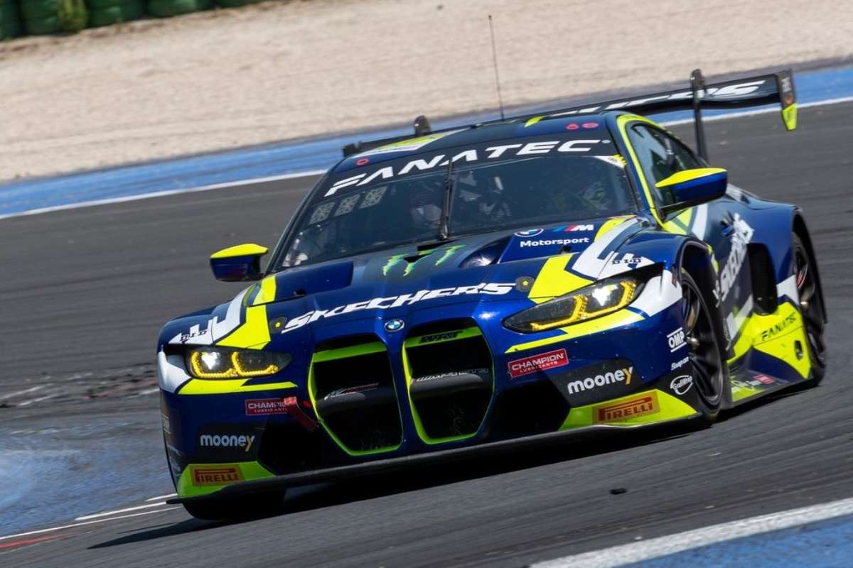 Succes pe patru roți pentru Valentino Rossi, în competiția GT World ...