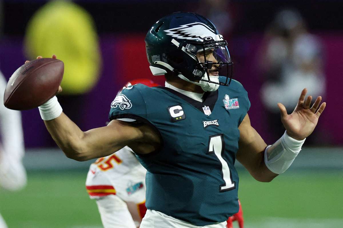 Eagles quarterback Jalen Hurts becomes NFL's highest-paid player ever | Flashscore.fi