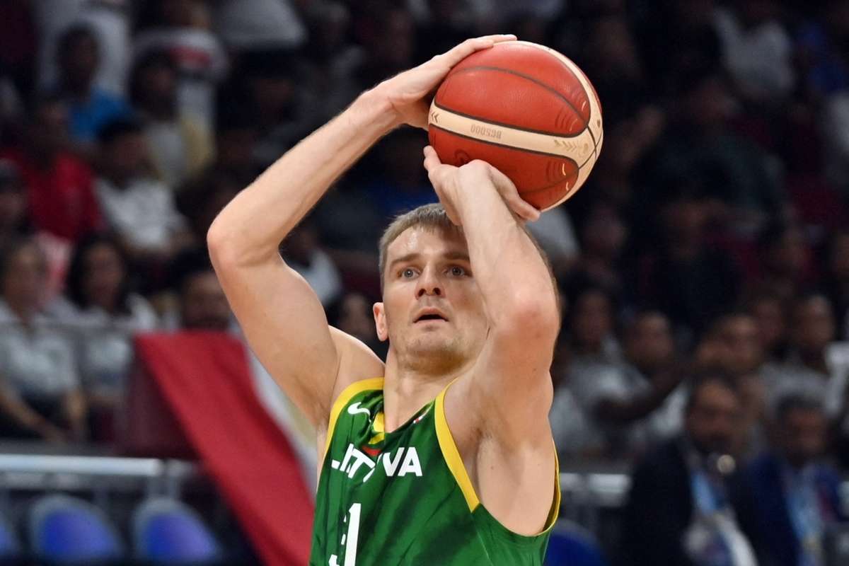 Hot-shooting Lithuania hand USA first World Cup loss | Flashscore.com.au