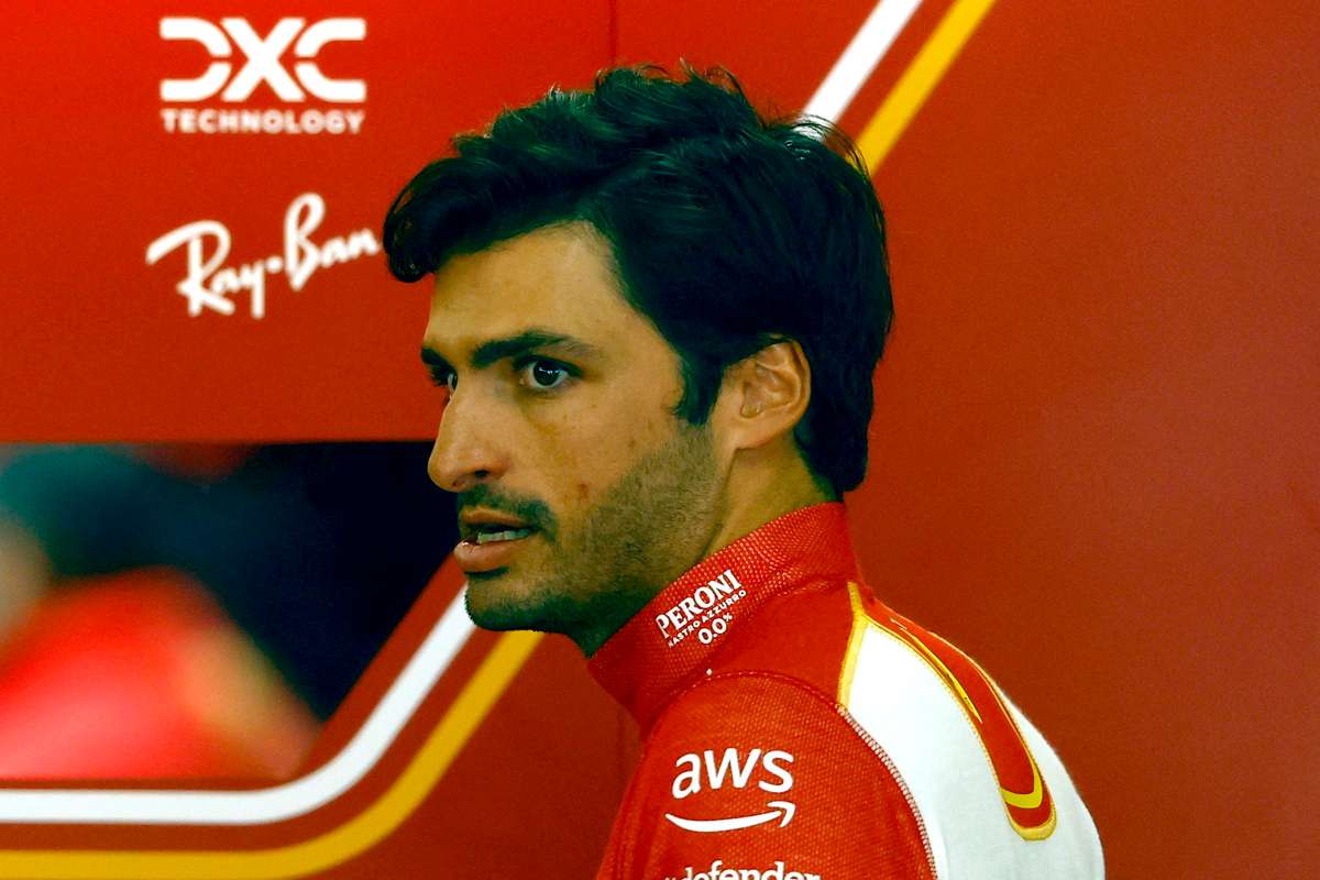 Ferrari's Carlos Sainz admits Red Bull on a different level at Japan GP | Flashscore.dk