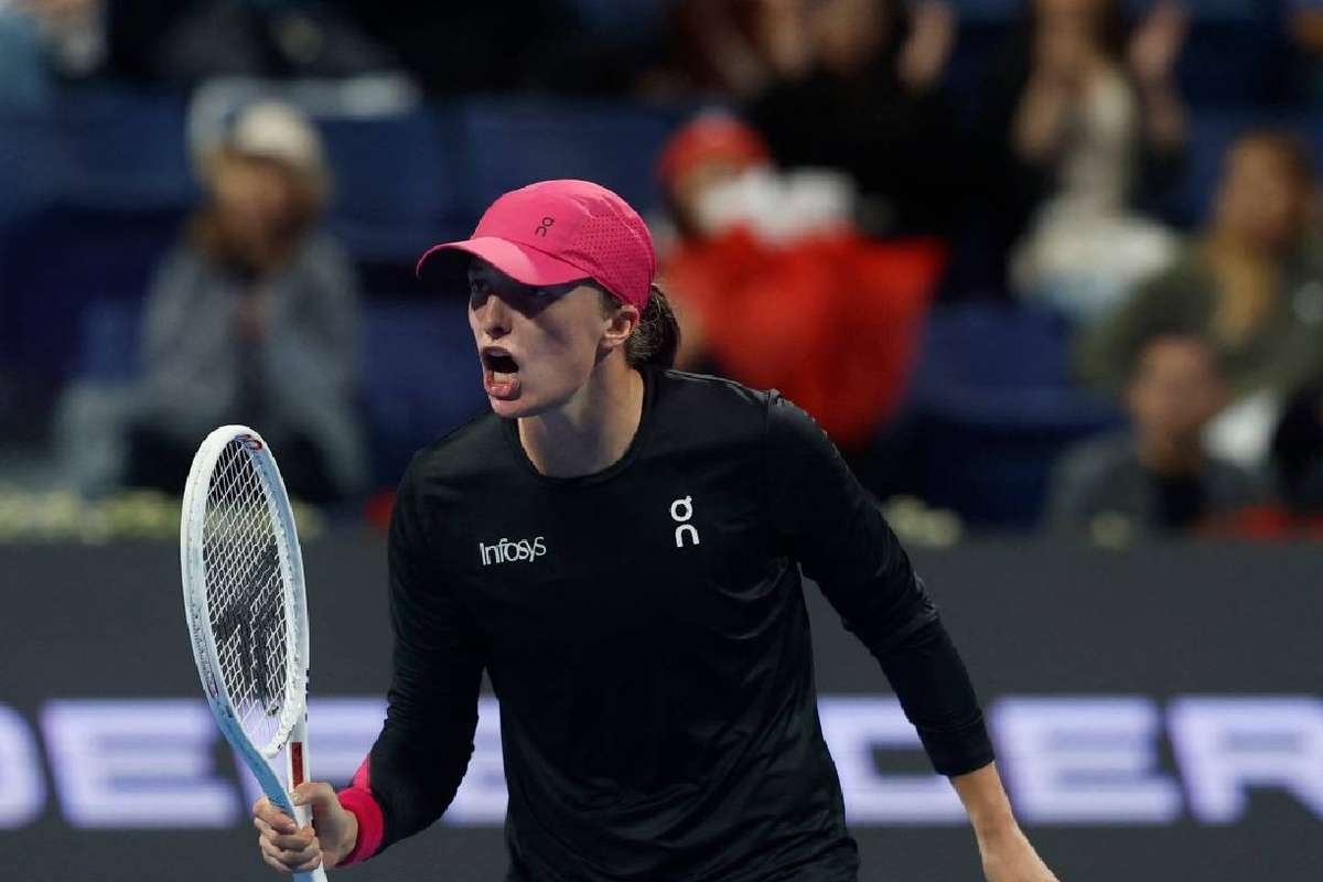 Iga Swiatek vence Elena Rybakina e conquista terceiro título ...