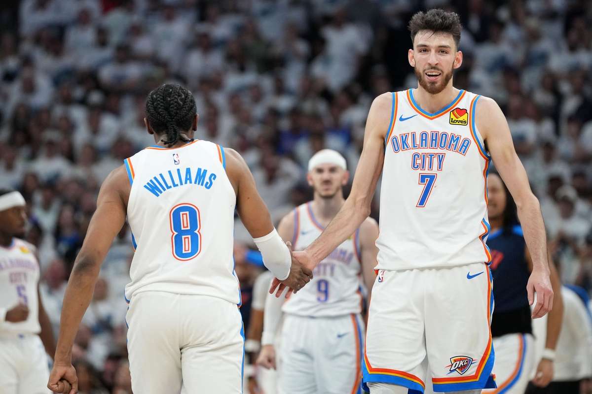 Oklahoma je krok od postupu do finále NBA, třetí výhru nad Minnesotou ...