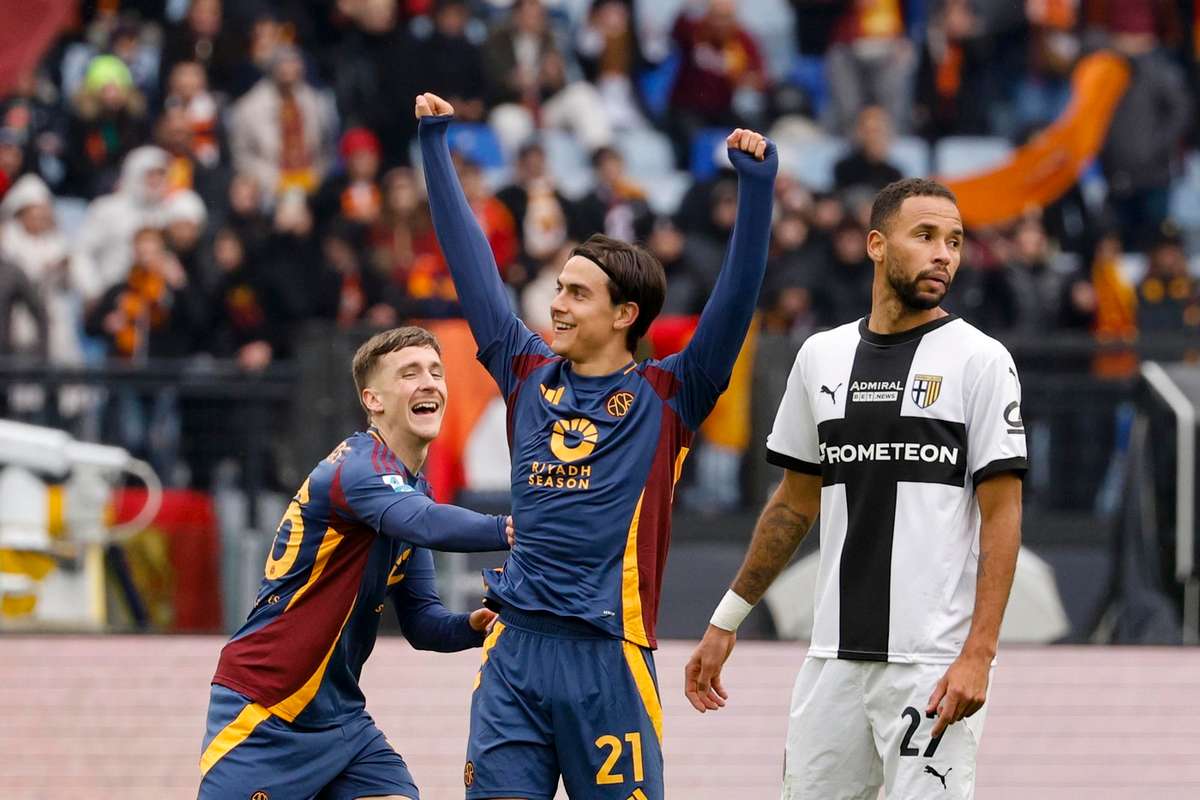 Paulo Dybala at the double to lead five-star Roma to crushing victory ...