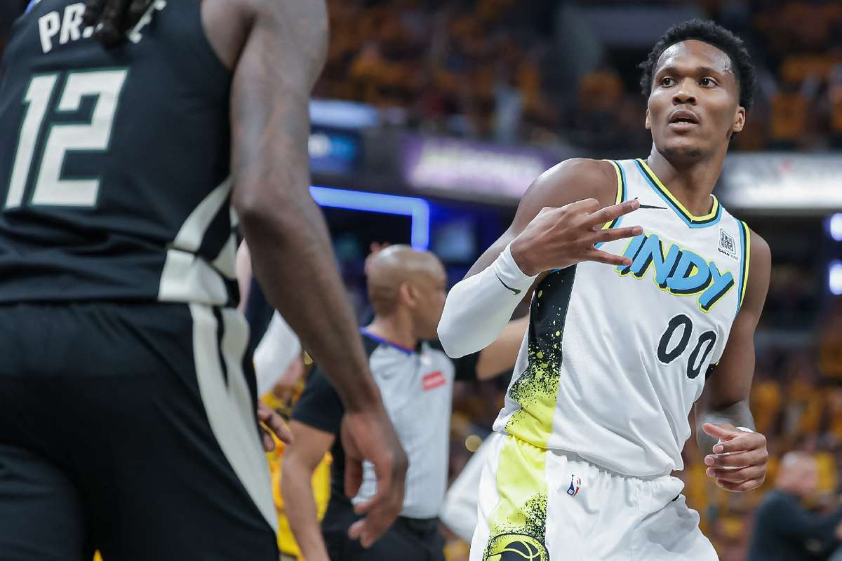 Indiana Pacers thrash Milwaukee Bucks as NBA playoffs get underway ...