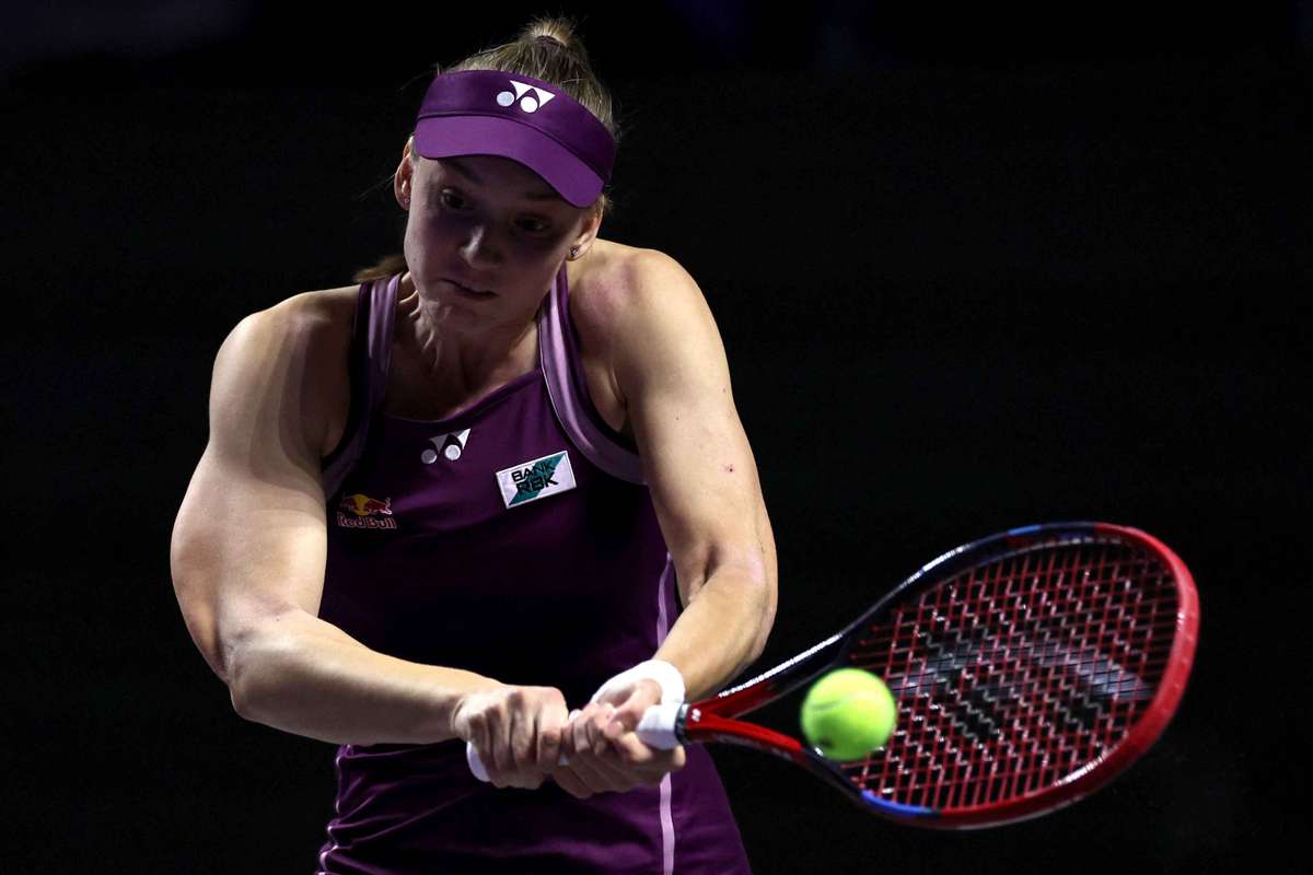 Mistakes hamper Swiatek as Rybakina roars back at WTA Finals ...