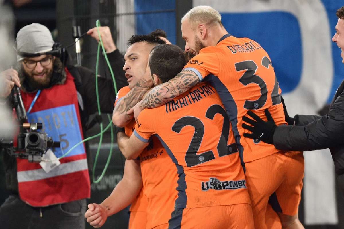 Inter Milan stretch lead at top of Serie A with impressive win at Lazio ...