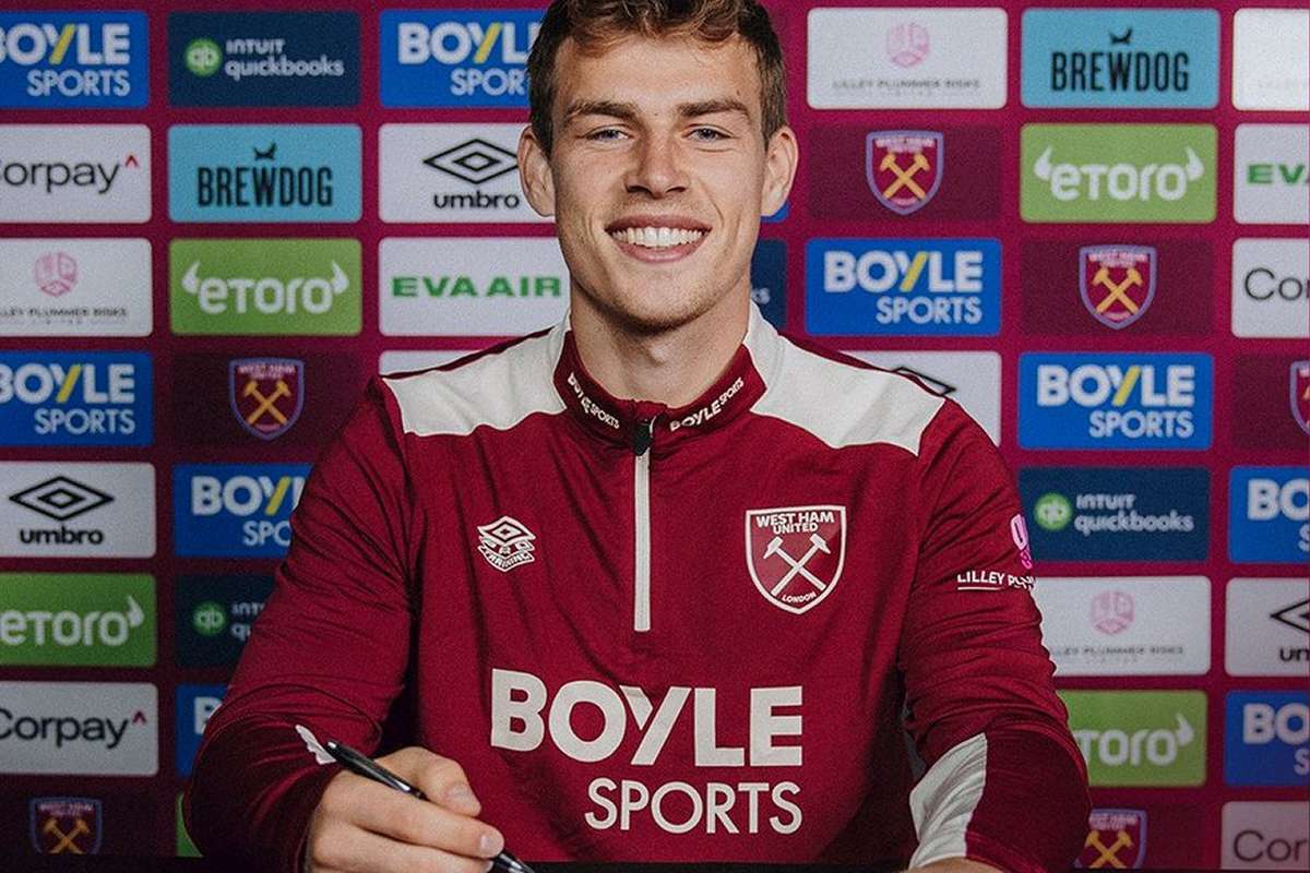 DONE DEAL: West Ham sign Leicester keeper Hermansen - TribalFootball.com