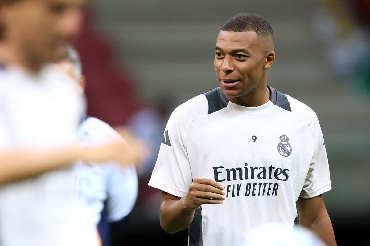 Czy Kylian Mbappe zadebiutuje w Superpucharze? Carlo Ancelotti ...