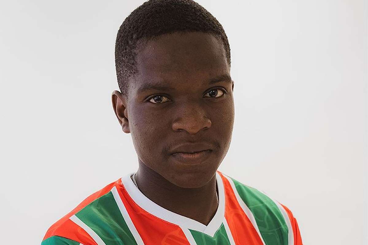 Oficial: Shinga renova com o Estrela da Amadora | Flashscore.pt