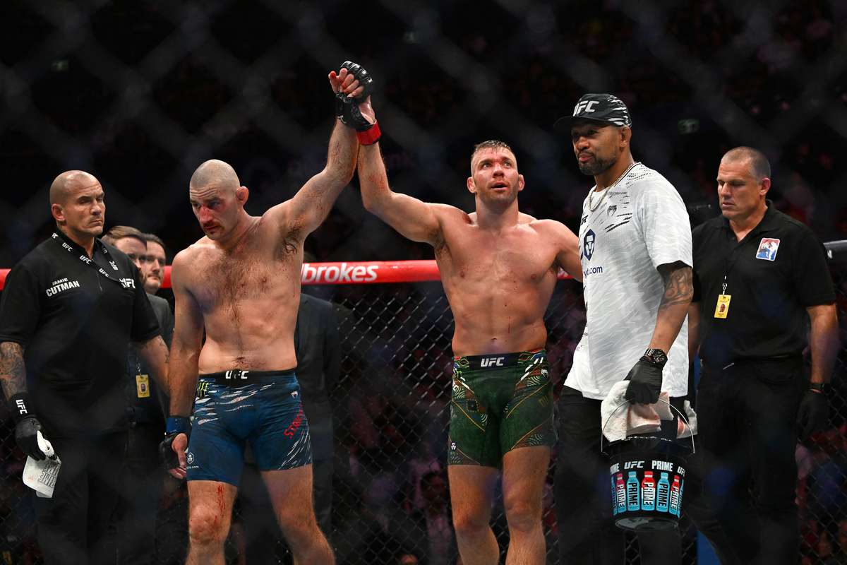 Dricus du Plessis retains UFC middleweight crown after win over rival ...