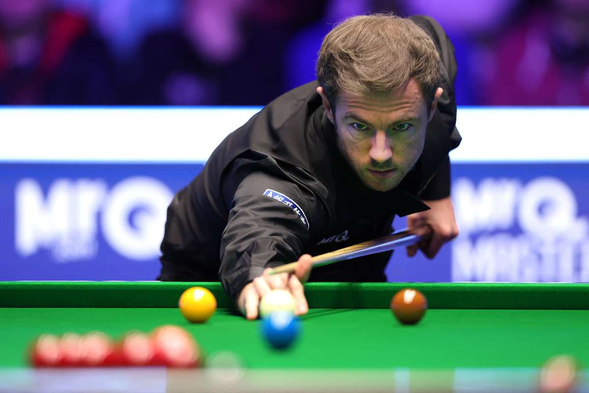 Snooker: Lisowski vence Brecel e dá início à campanha no Masters ...