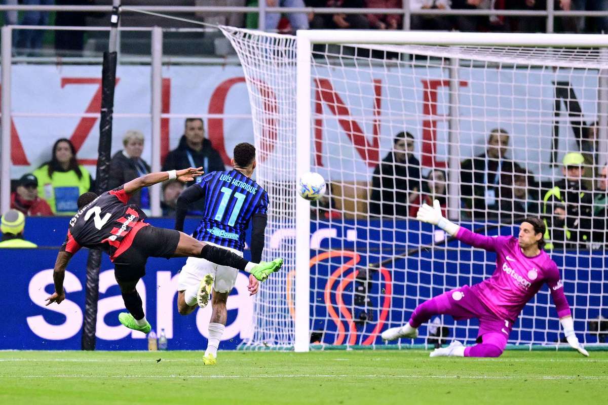 AC Milan keep Scudetto race alive with derby day win over Inter ...