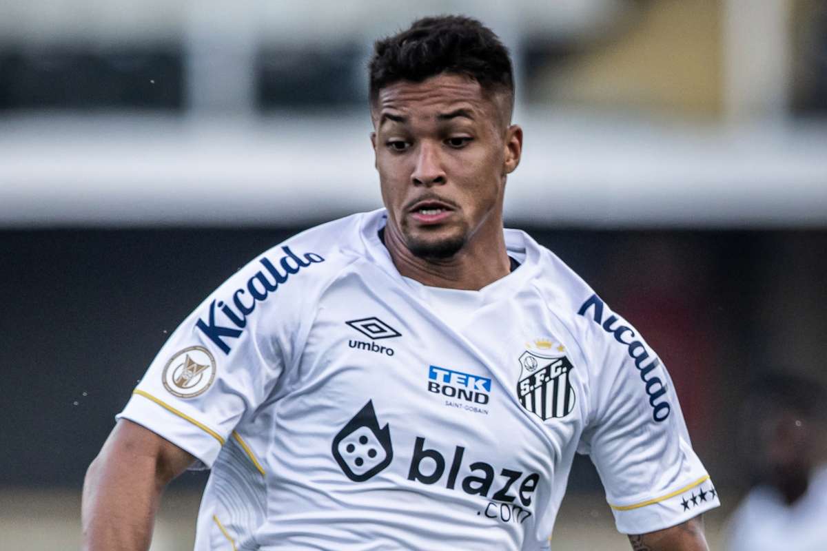 Santos confirma proposta oficial do Benfica por Marcos Leonardo | Flashscore.com.br
