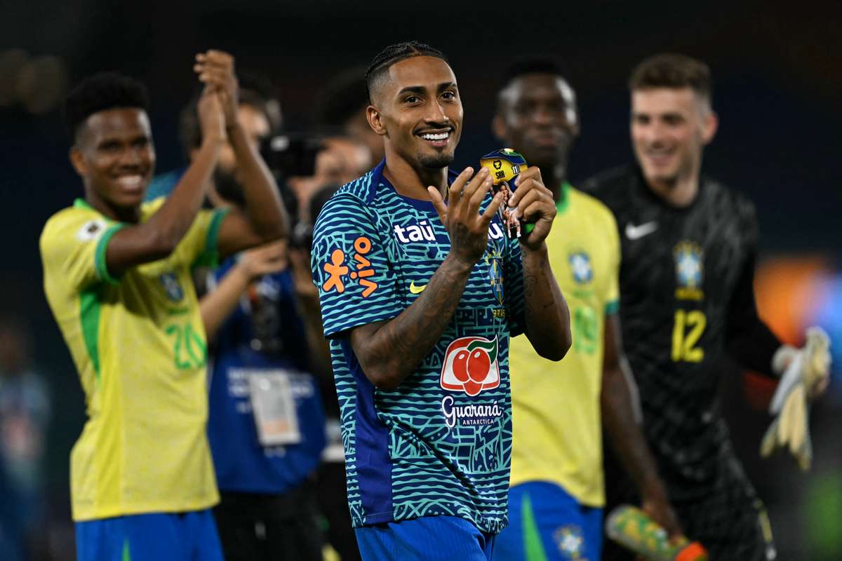 Brazil get the job done in a comfortable win over Chile in World Cup ...