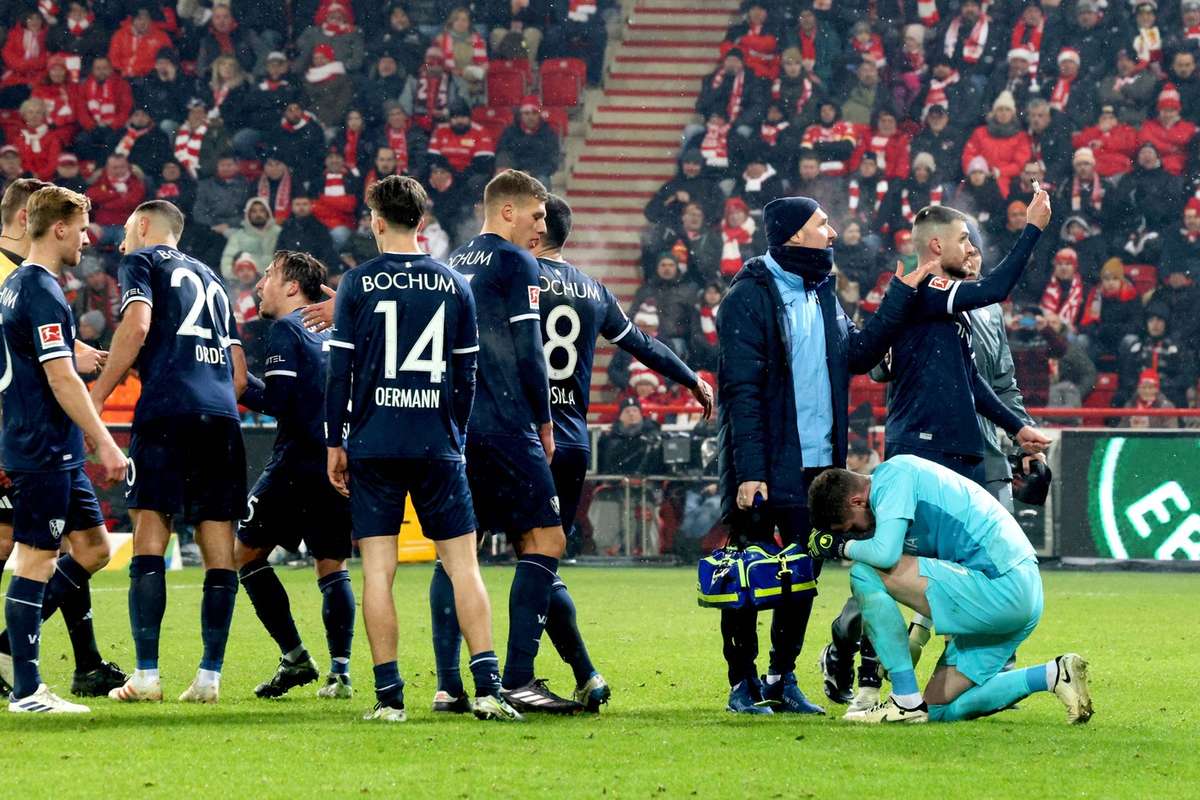 Drewes im Mittelpunkt: DFB verhandelt "Skandalspiel von Köpenick ...