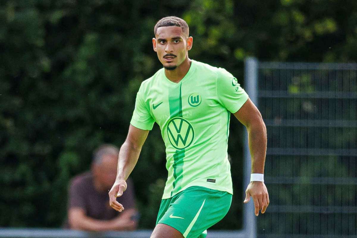 Palace told to increase bid for Wolfsburg defender Lacroix | Flashscore ...