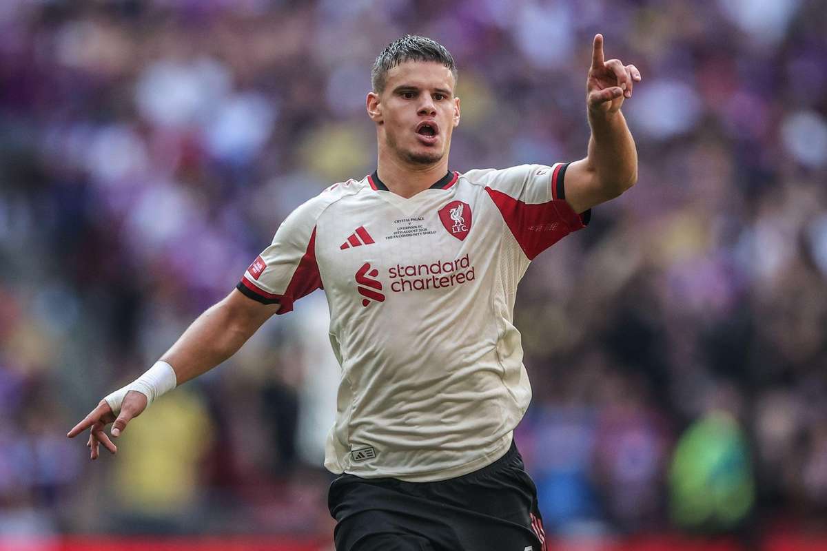 Liverpool greats take aim at Kerkez after Community Shield defeat ...