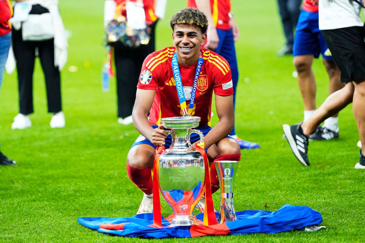 Lamine Yamal: "Desde o Campeonato da Europa que não posso sair tanto à ...