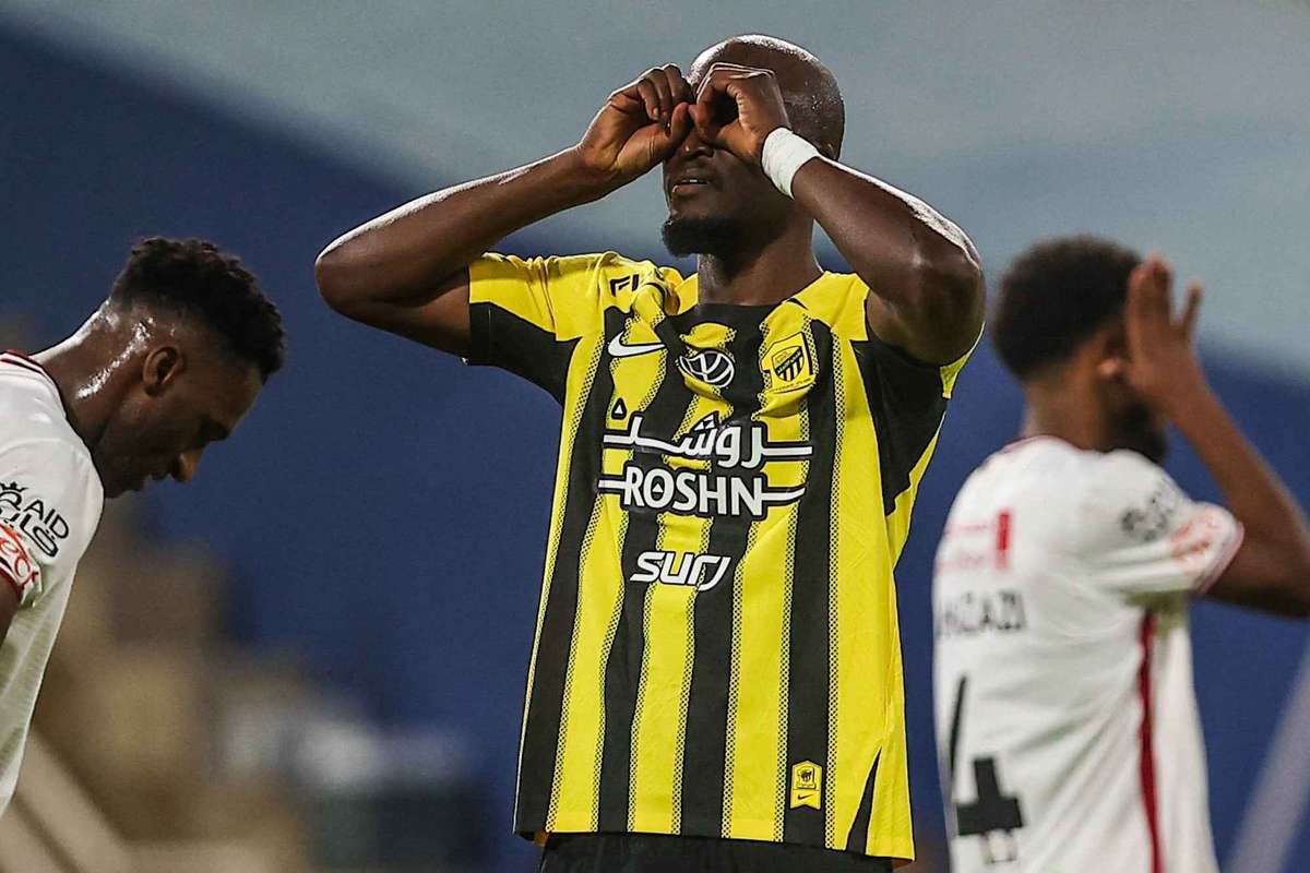 Liga Saudita: Al-Ittihad vence Al-Raed e é campeão pela 10ª vez ...