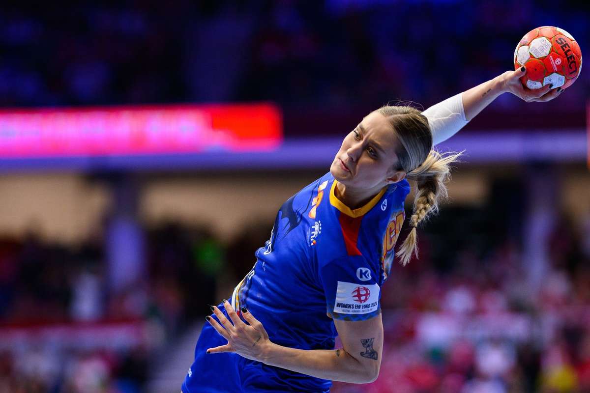 Naționala de handbal feminin pierde din nou în fața Franței, în meci ...