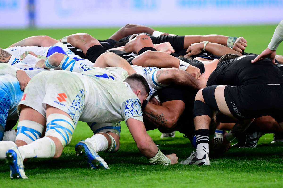 Rugby Union: Italy coach Gonzalo Quesada 'frustrated' after crushing ...
