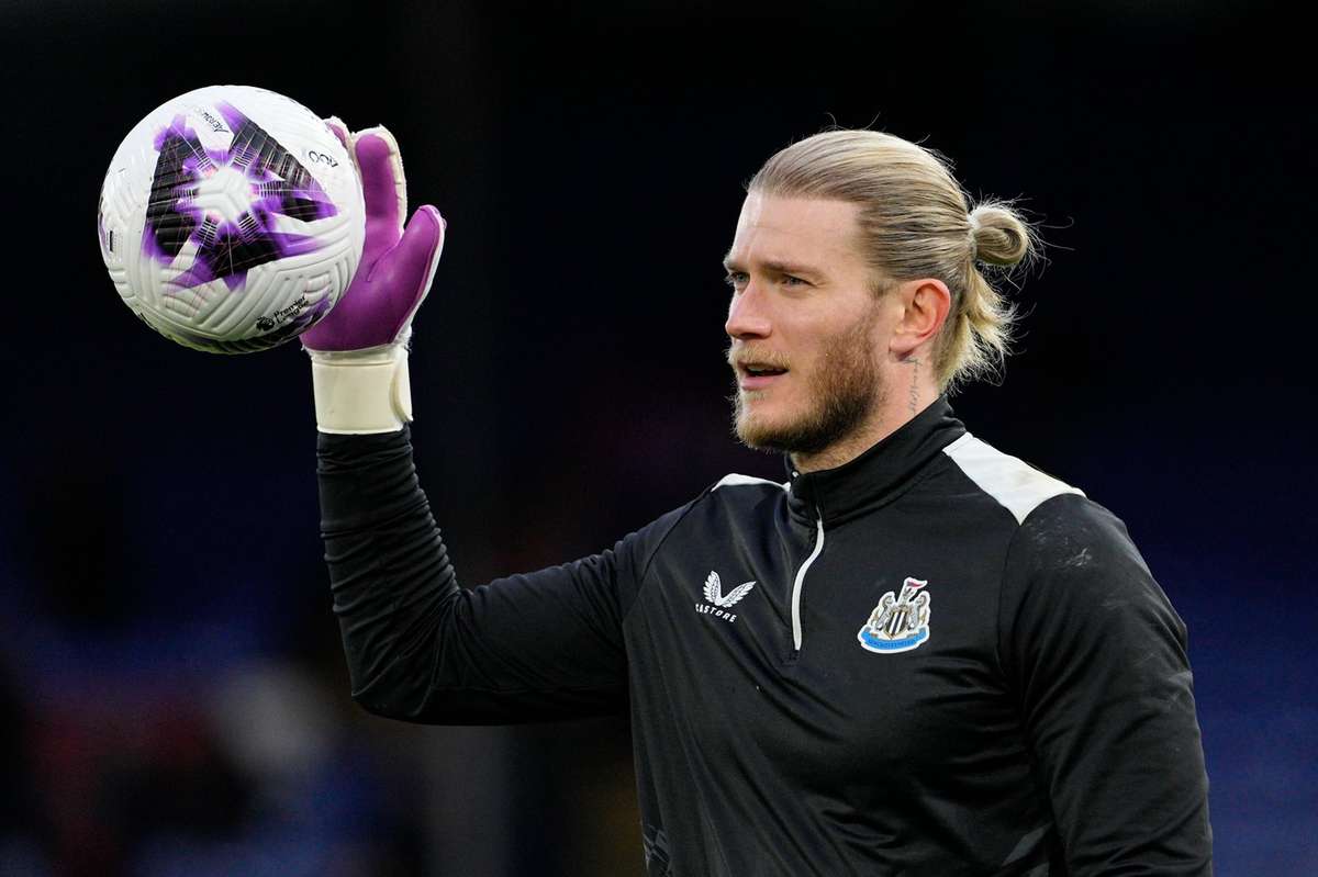 După ce a stat șase luni pe tușă, portarul Loris Karius și-a găsit ...