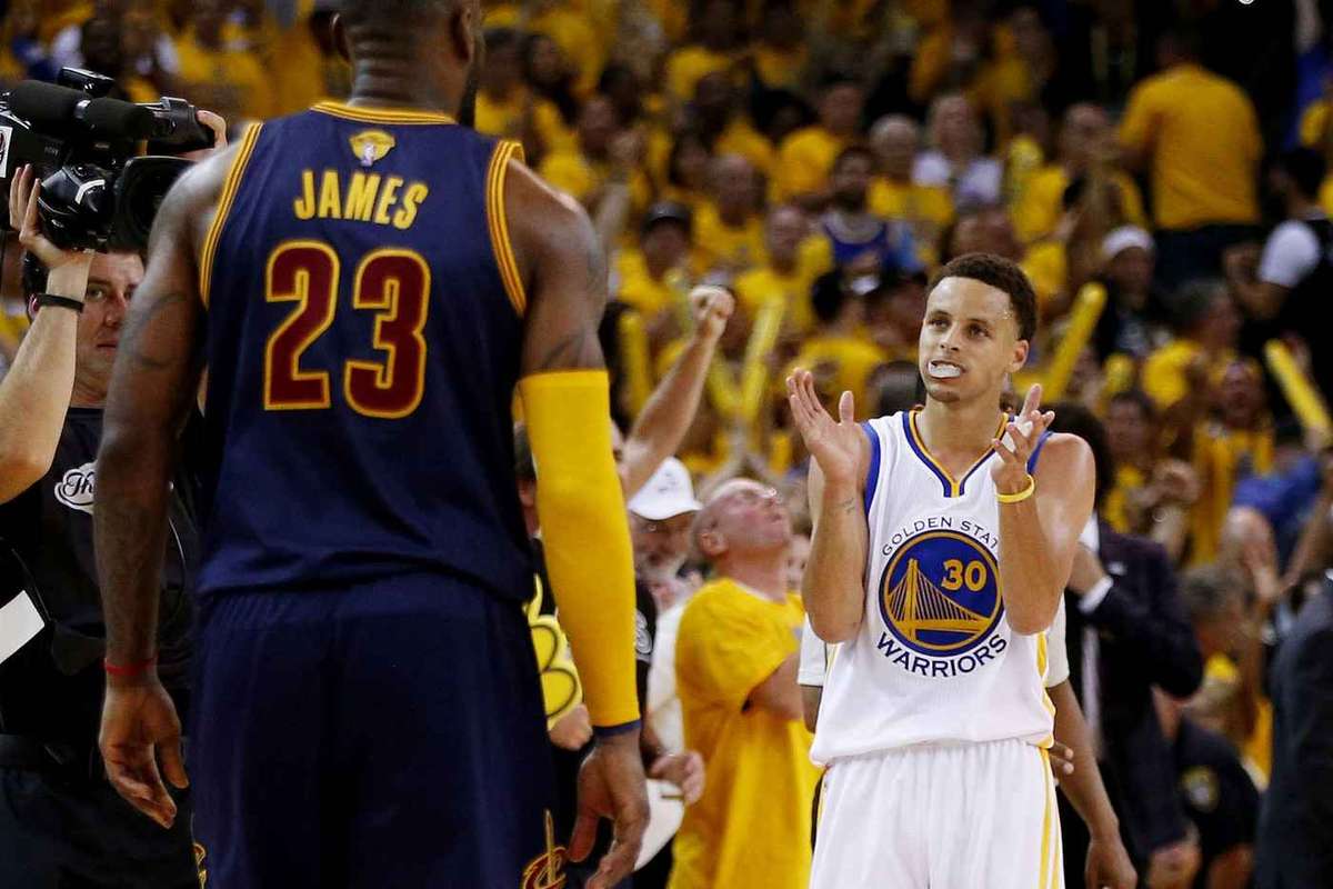 Os 10 melhores jogadores da história do basquetebol | Flashscore.pt