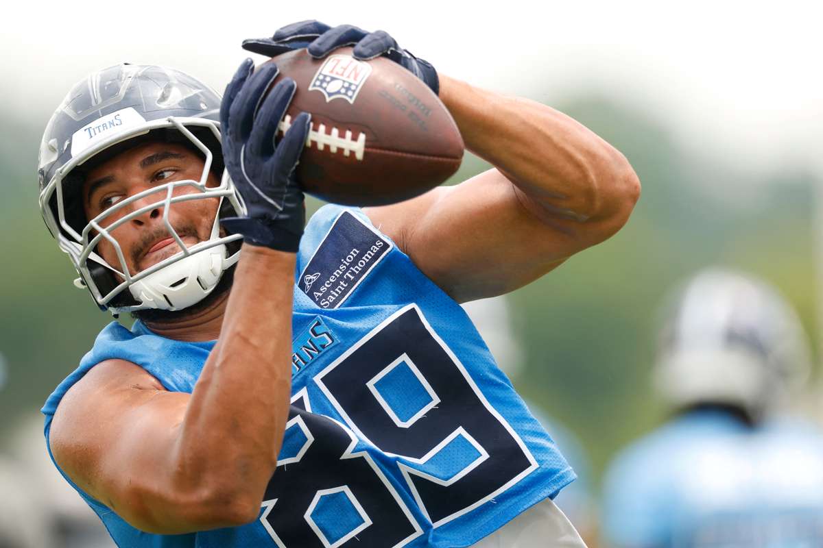 Tennessee Titans TE Thomas Odukoya calls Cam Ward future star ...