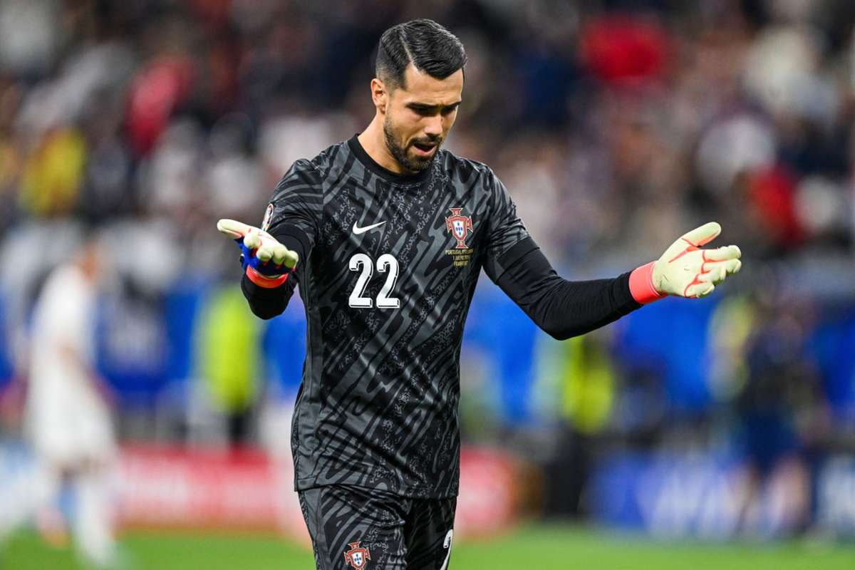 Diogo Costa entre os nomeados para melhor guarda-redes do mundo ...