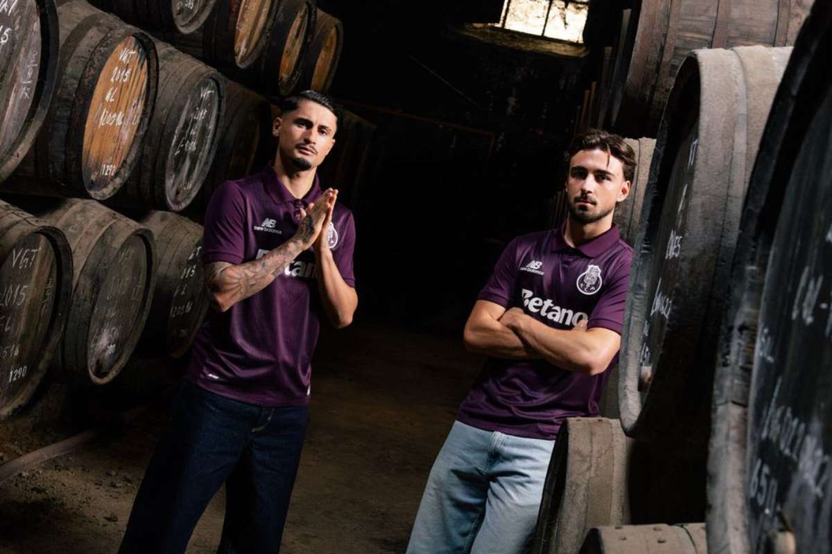 Le FC Porto présente son maillot extérieur de la saison 2026-2027 ...