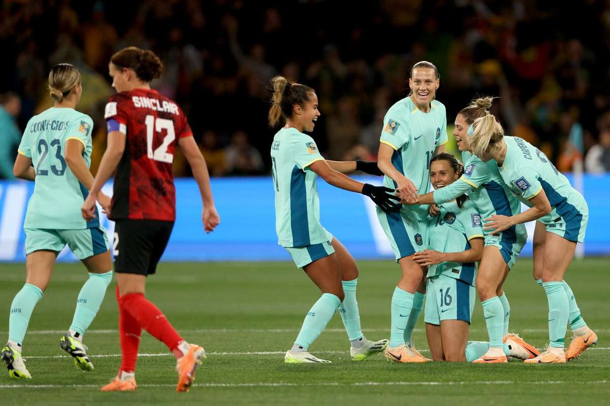 Australia find their a-game to top Group B and knock Canada out of ...