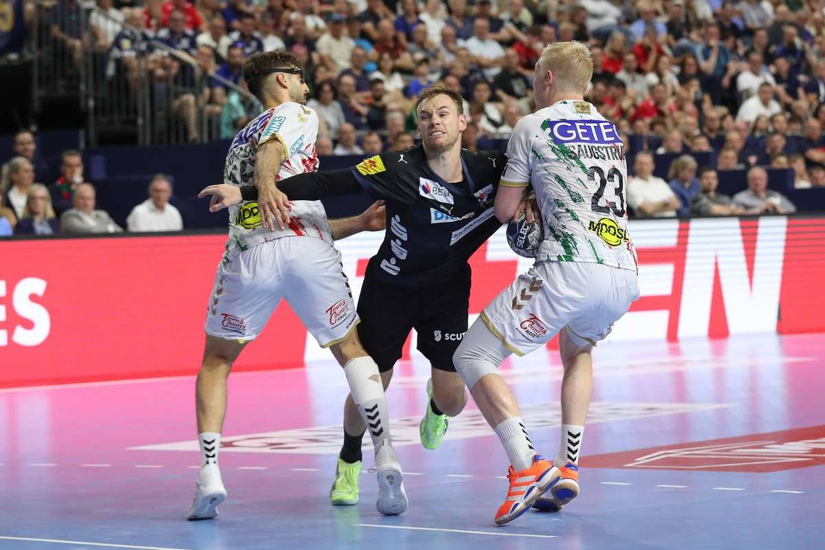 Saugstrup's Magdeburg prove too hot to handle for Füchse and Mathias ...