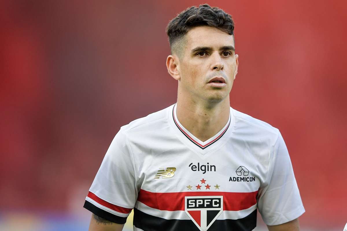 Former Chelsea midfielder Oscar hospitalised with cardiac complications ...