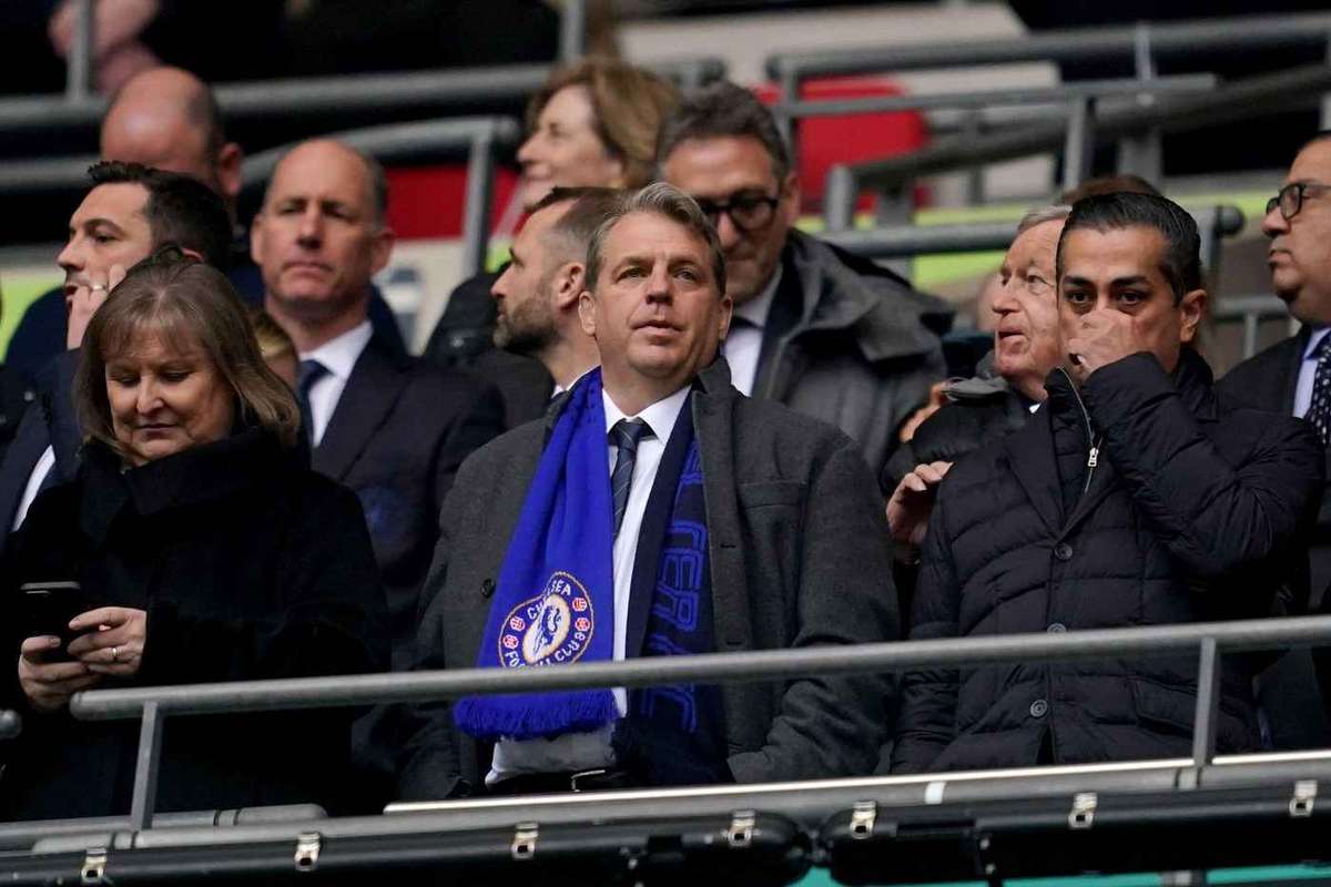 Ingleses dizem que Chelsea mantém interesse em entrar na SAD do ...