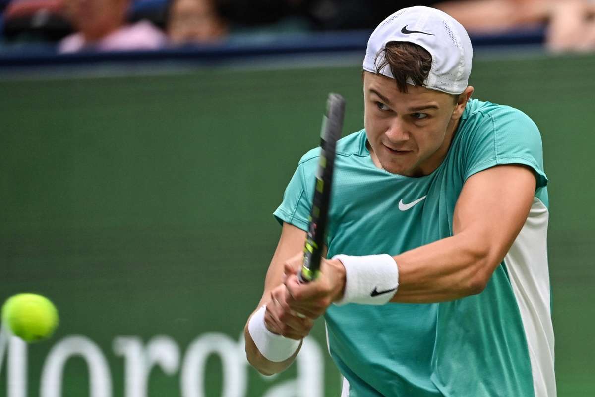 Rune bryder nederlagsstime efter comeback i Basel mod Kecmanovic | Flashscore.dk