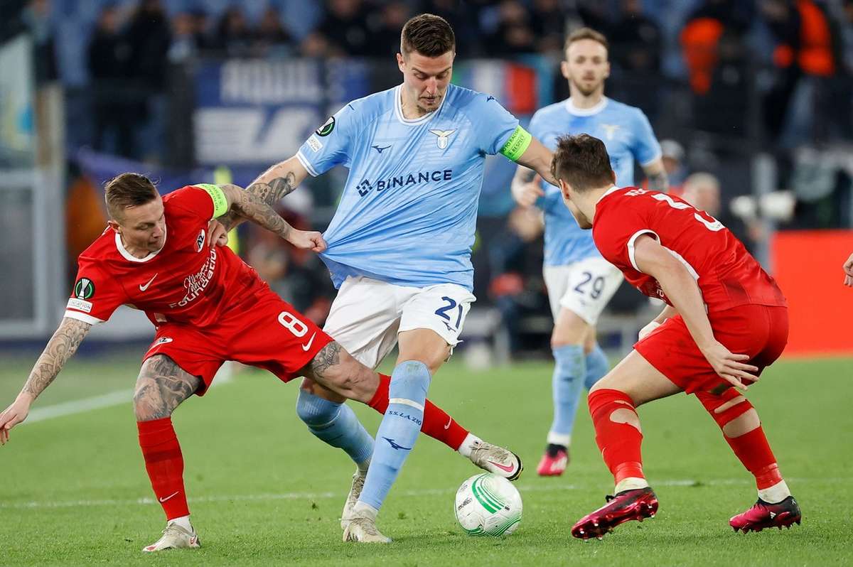 Lazio przegrywa z AZ Alkmaar na własnym obiekcie | Flashscore.pl