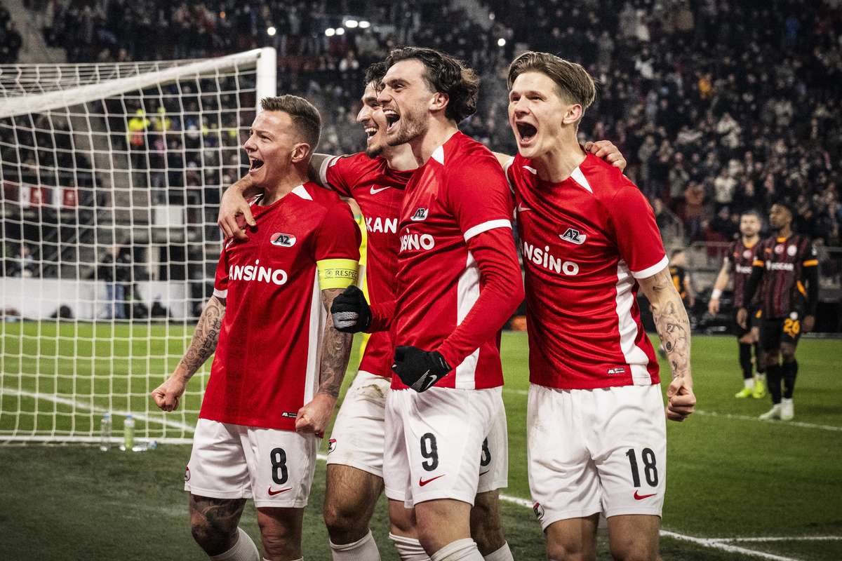 AZ Alkmaar thrash 10-man Galatasaray to take control of Europa League ...