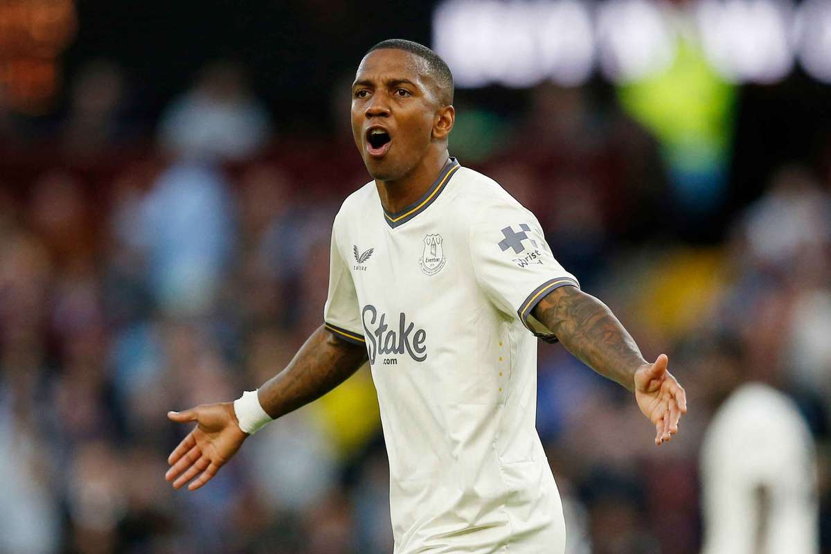 Young says playing against son Tyler would be pinnacle of his career ...