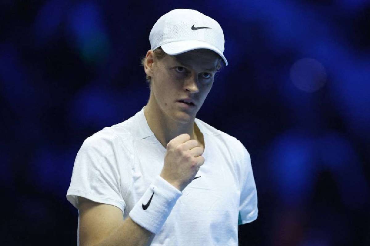 Jannik Sinner comienza las Finales ATP con una magistral victoria sobre Tsitsipas | Flashscore.cl