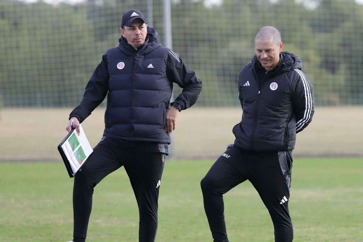 Assistente de Alex na Turquia conta sobre idolatria do ex-meia no país ...