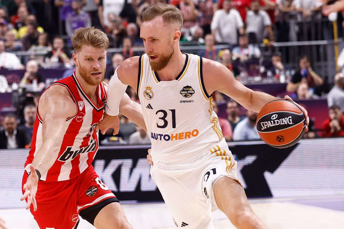 Real Madryt pokonał Olympiakos i jest o jeden mecz od dwunastego ...