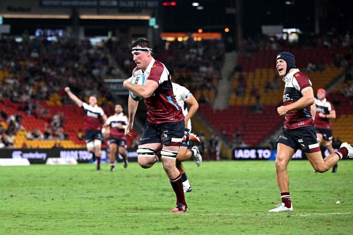 Queensland Reds coach Les Kiss hails resilience in 13-try Super Rugby ...