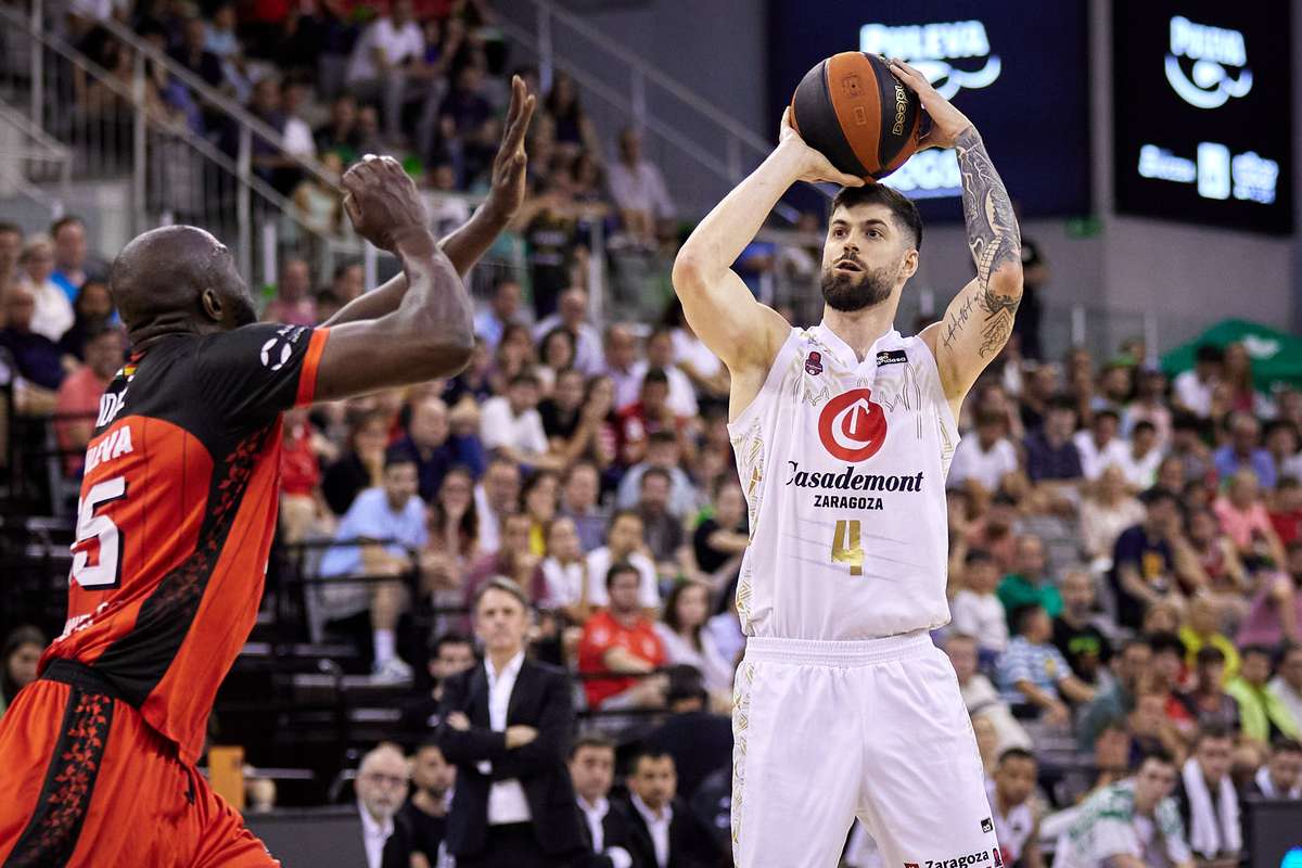 Liga acb Santi Yusta renueva con el Casademont Zaragoza hasta 2026 ...