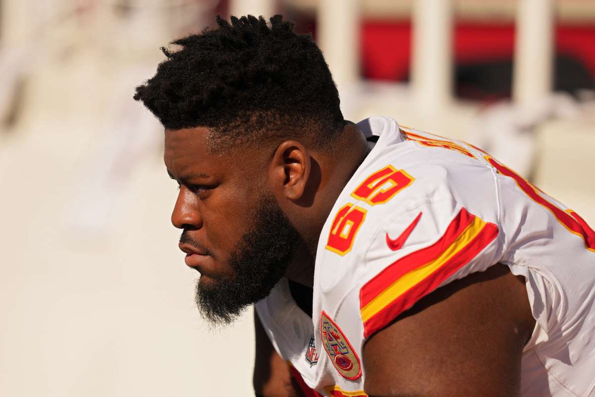 Kansas City Chiefs make Trey Smith highest-paid guard in NFL with ...